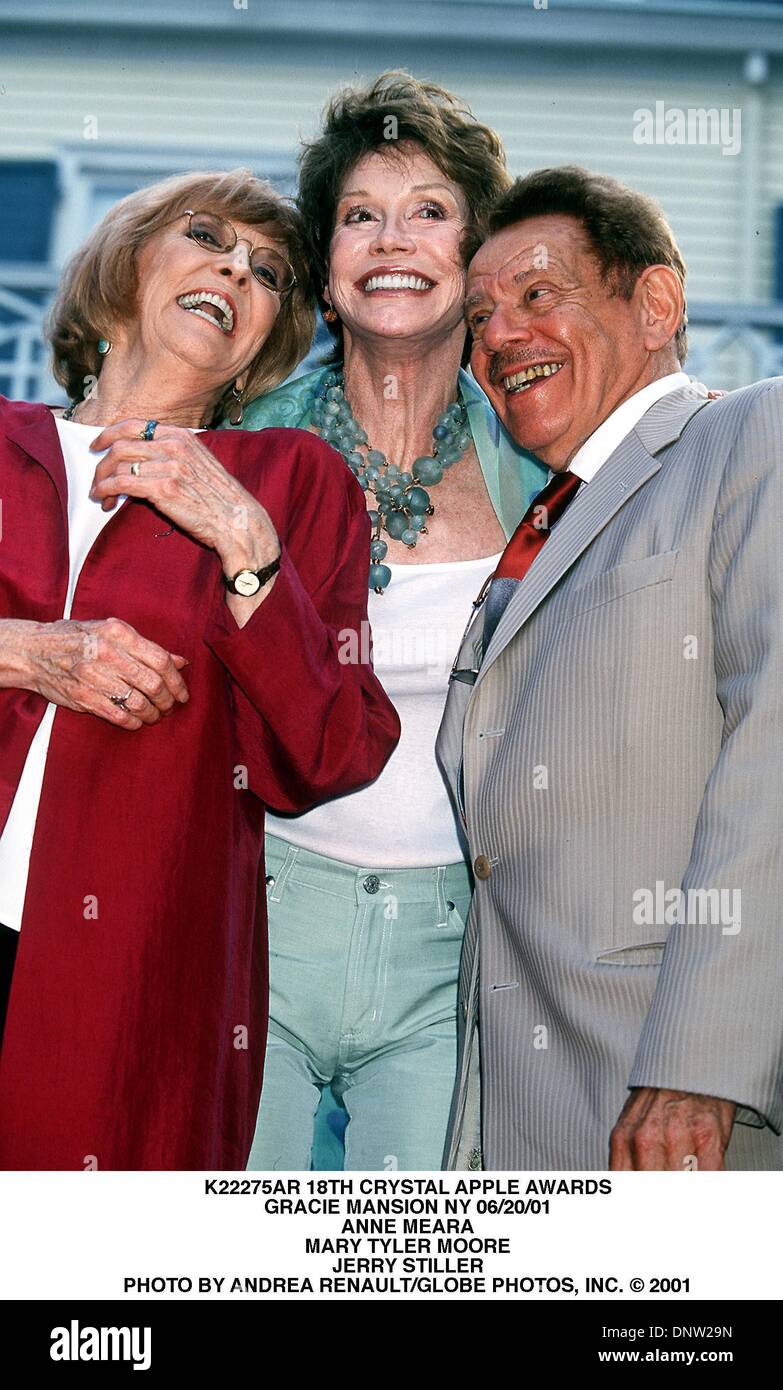 June 20, 2001 - K22275AR 18TH CRYSTAL APPLE AWARDS.GRACIE MANSION NY 06 ...