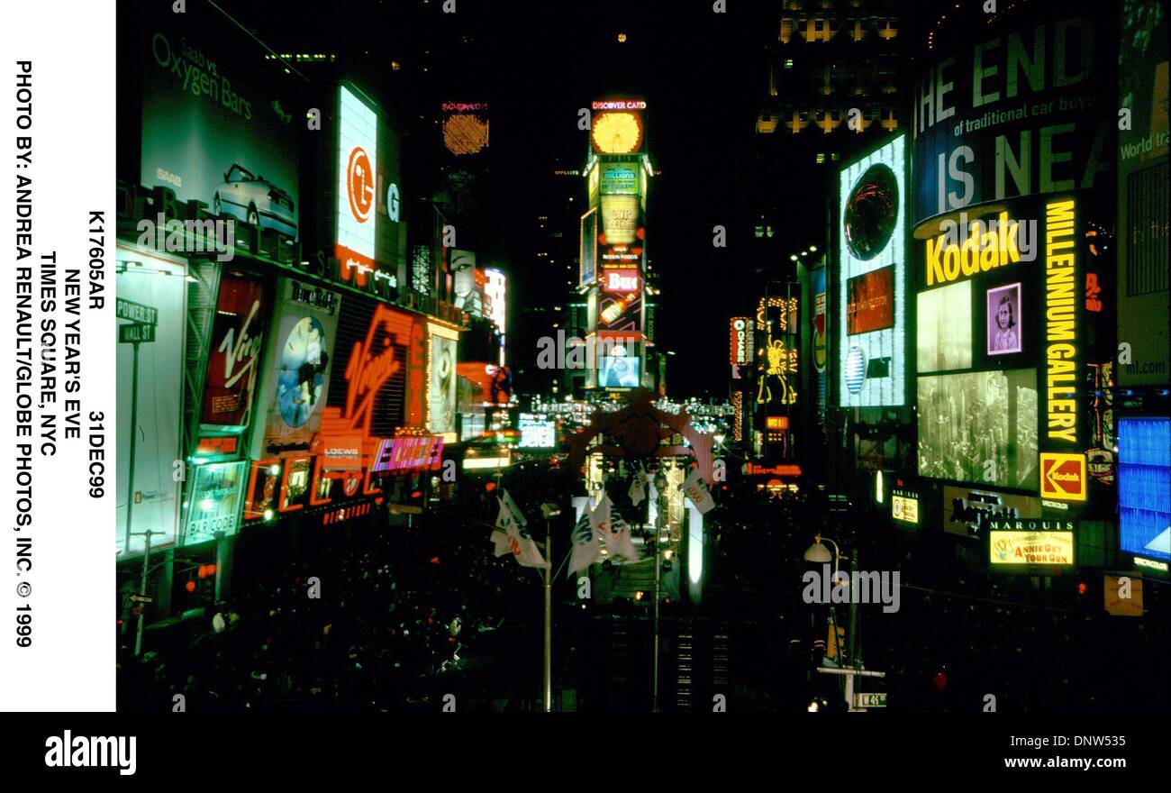 Dec. 31, 1999 - K17605AR 31DEC99.NEW YEAR'S EVE.TIMES SQUARE, NYC ...