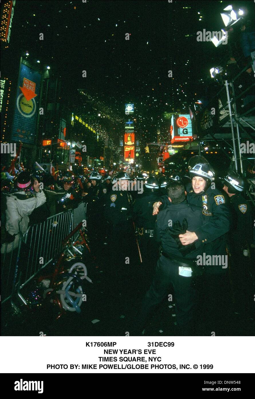 New years eve 1999 hi-res stock photography and images - Alamy