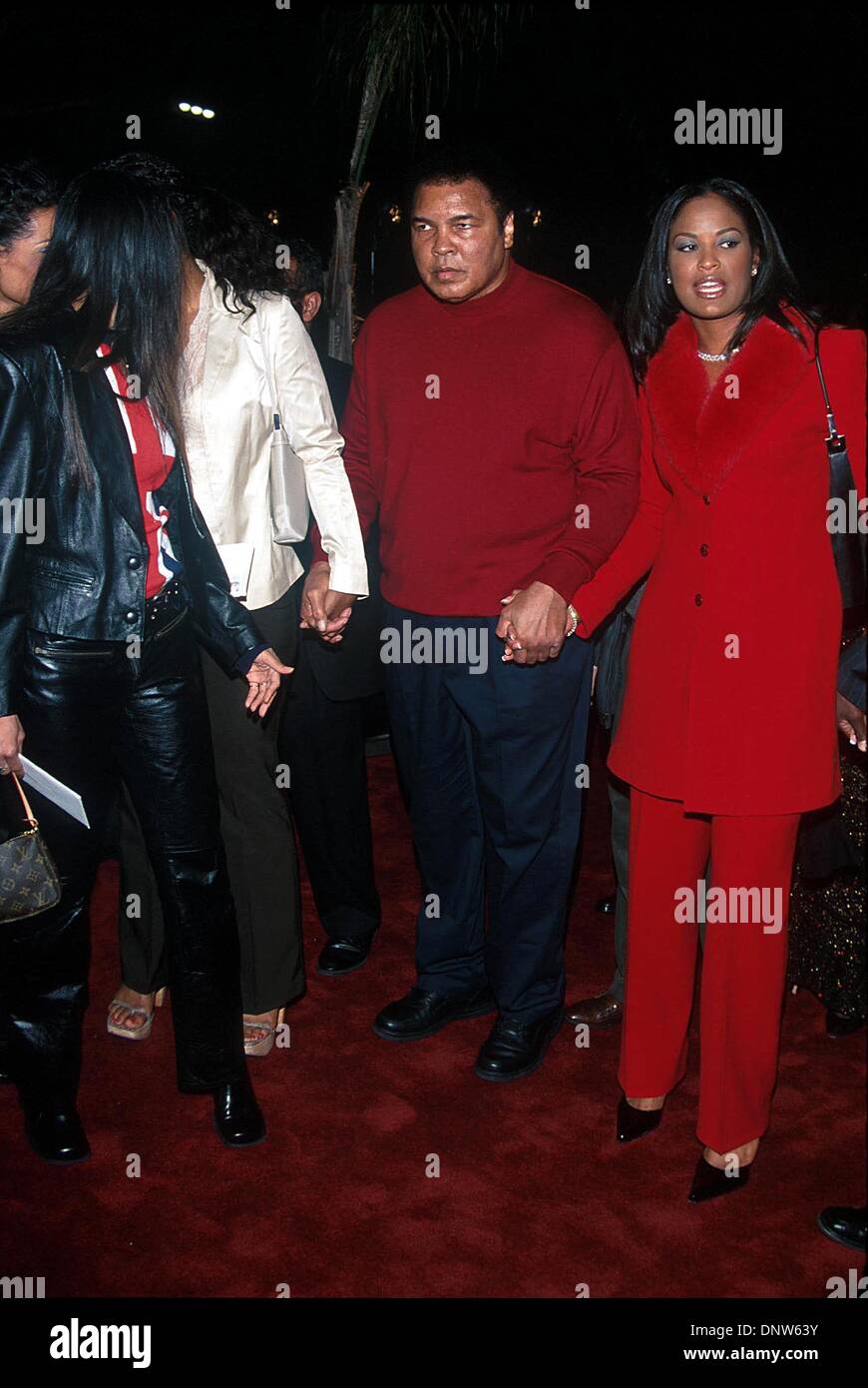 Dec. 18, 2001 - K23665TR: 12/12/01.THE ''ALI'' FILM PREMIERE AT GRAUMAN ...