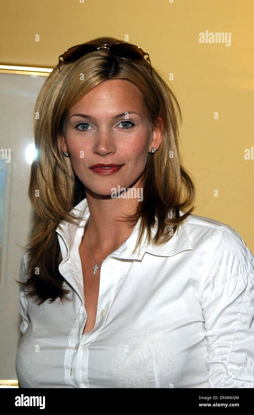 Mar. 18, 2002 - K24456AG JIMMY CHOO'S OSCAR 2002 COLLECTION. AMY GRAVES ...