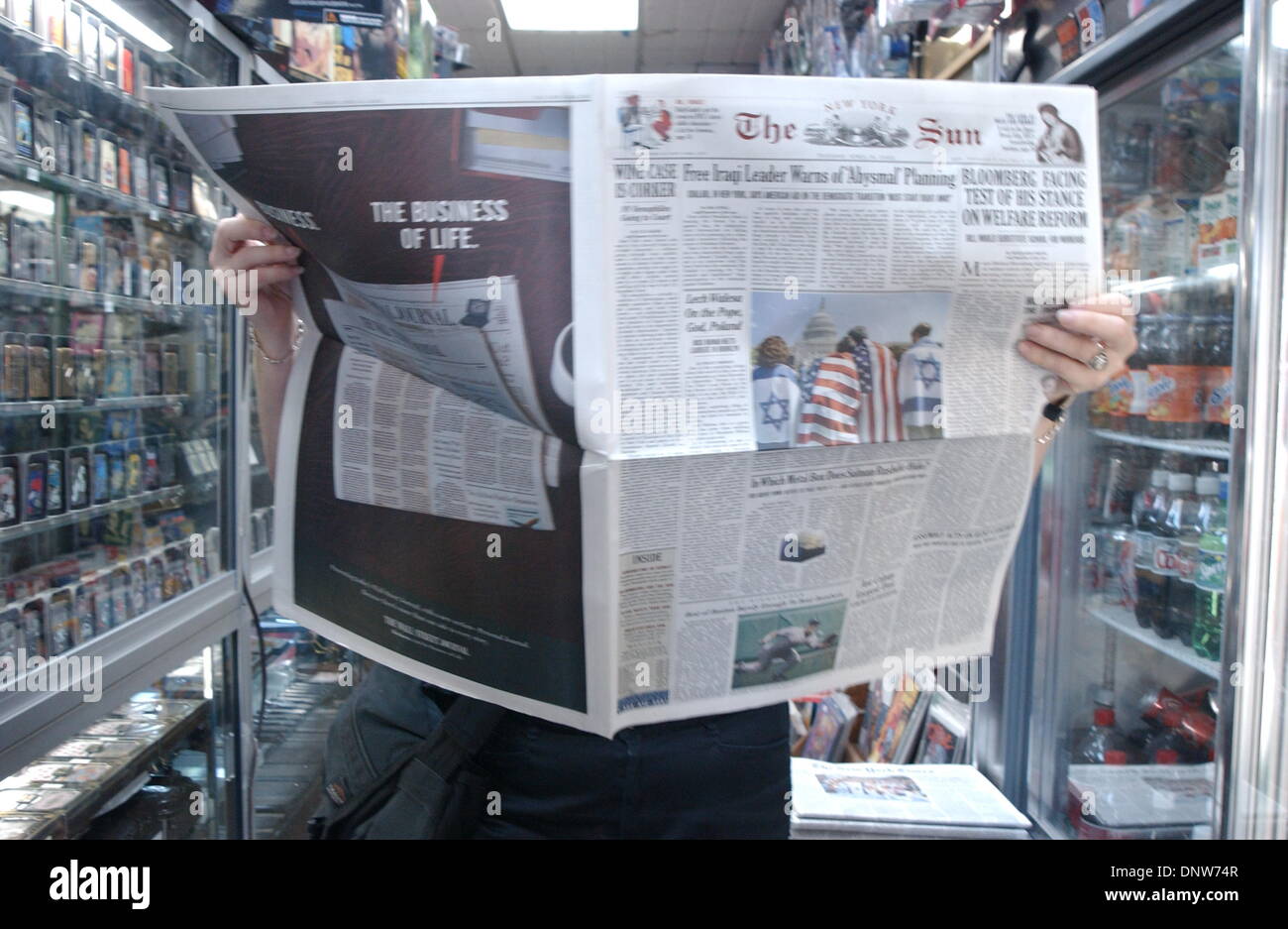 Apr. 16, 2002 - K24770AR: 4/16/02.THE NEW YORK SUN NEWSPAPER HITS THE ...