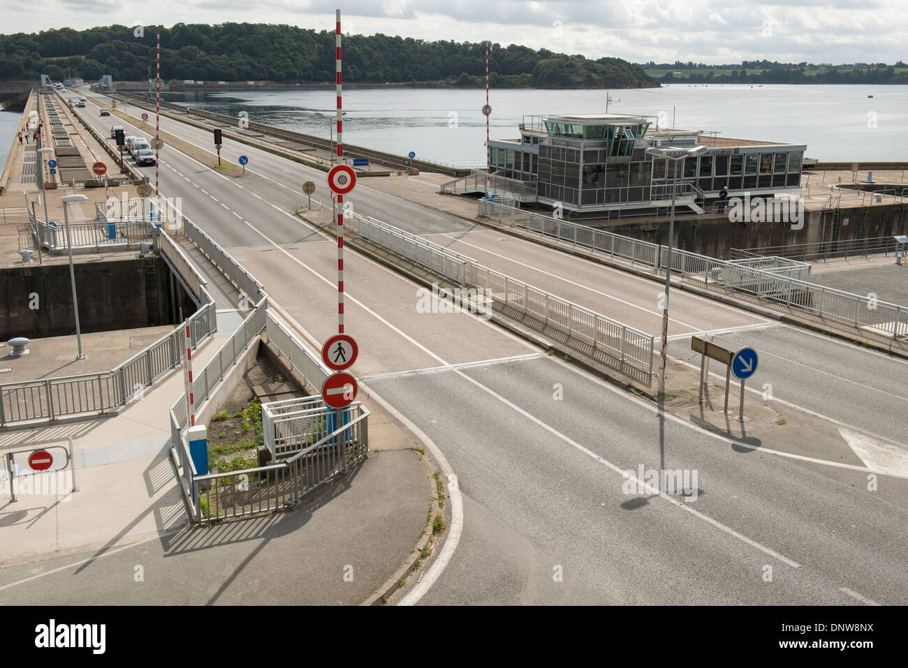 France rance tidal power station hi-res stock photography and images ...