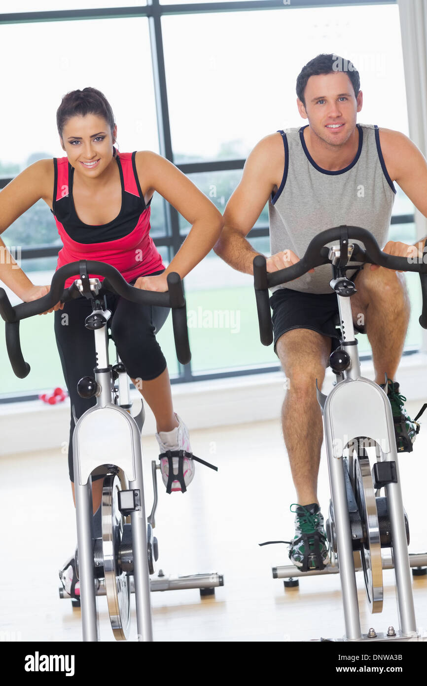 Spinning class young hi-res stock photography and images - Alamy