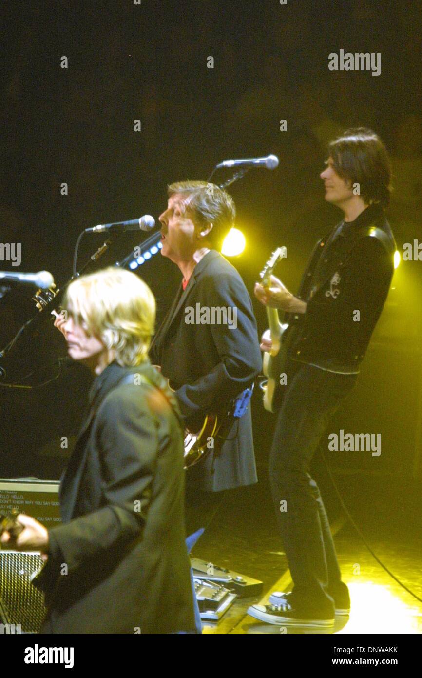 Apr. 17, 2002 - PAUL McCARTNEY'S CONCERT AT THE .CONTINENTAL AIRLINES ...