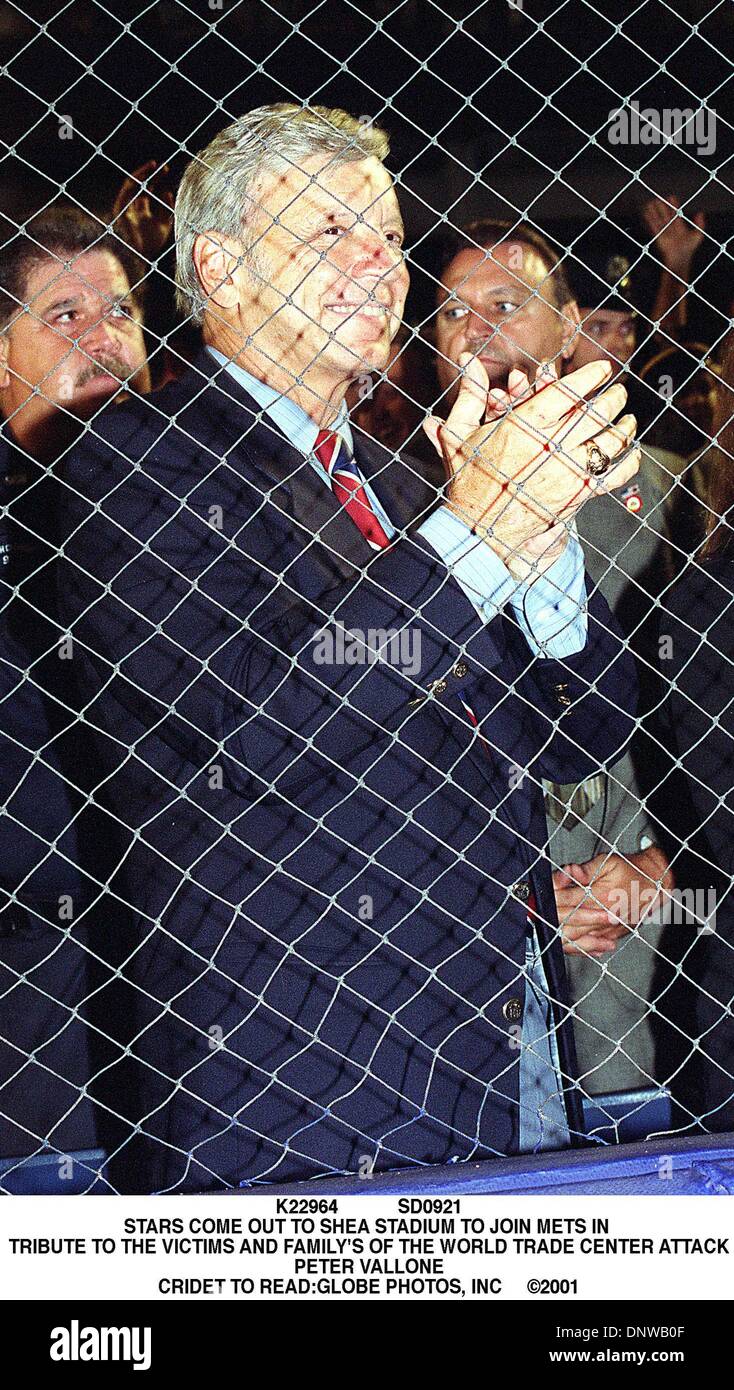 June 21, 2002 - K22964 SD0921.STARS COME OUT TO SHEA STADIUM TO JOIN ...