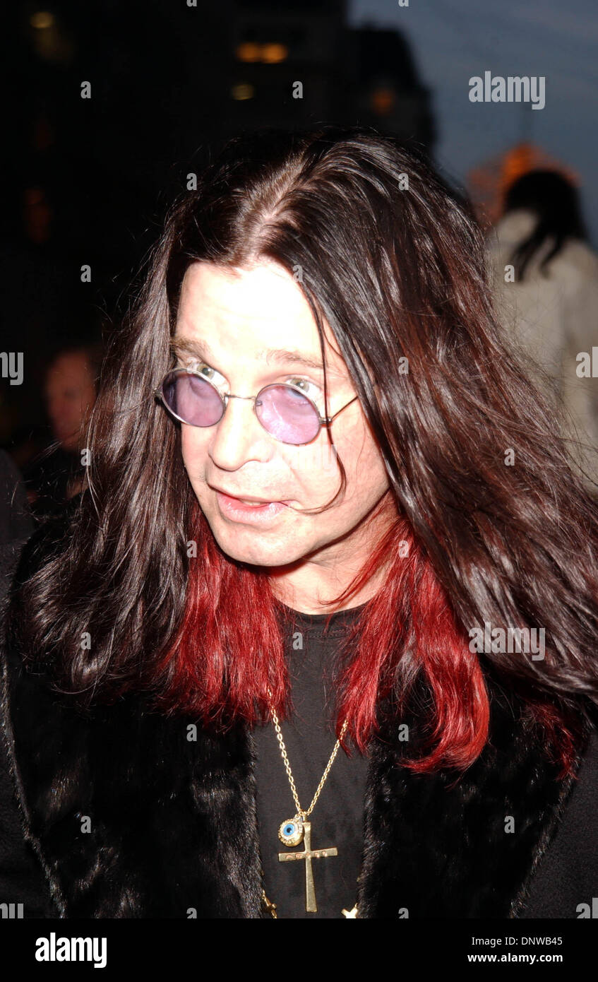 Ozzy sharon osbourne 2002 hi-res stock photography and images - Alamy