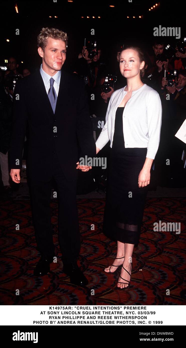 Cruel intentions reese witherspoon hi-res stock photography and images ...