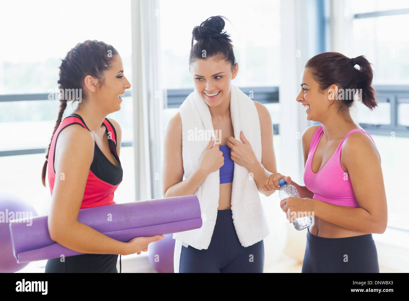 Three women in gym class hi-res stock photography and images - Alamy