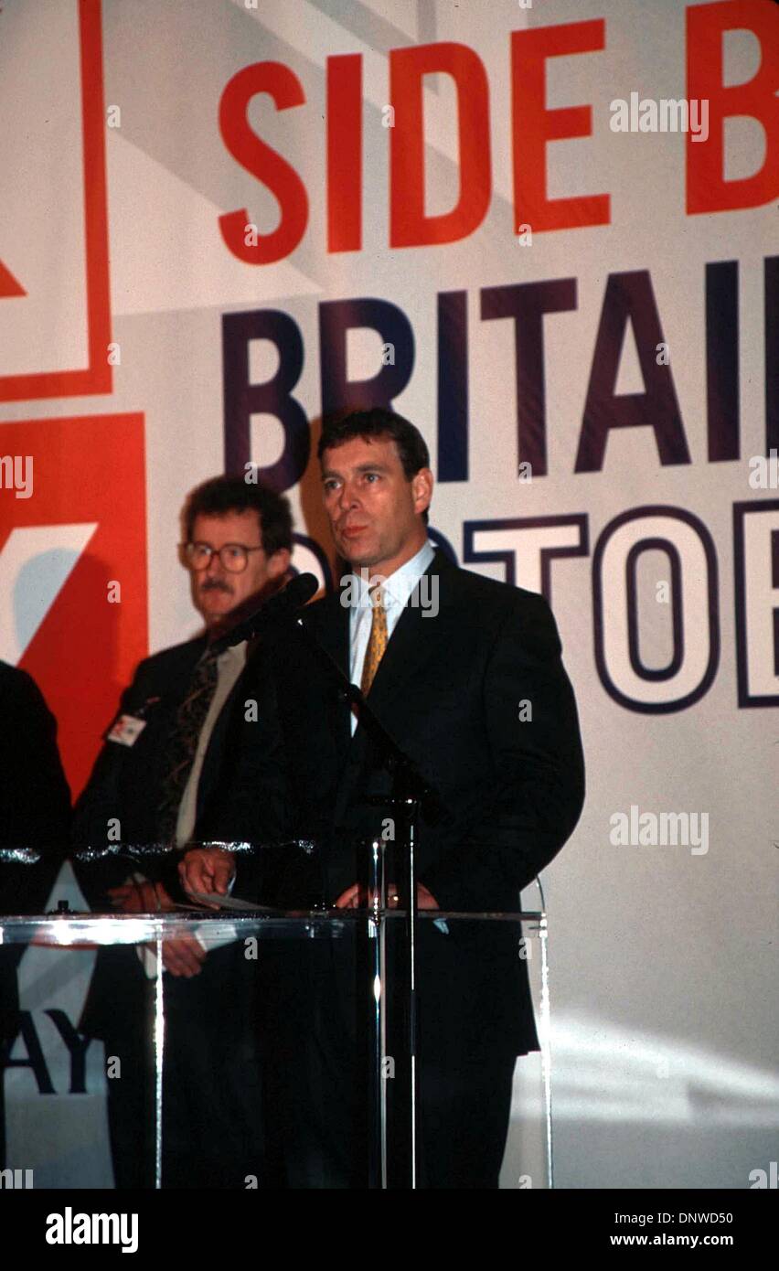 Oct. 16, 2001 - K23133RHART: 10/16/01.UK WITH NY EXHIBITION AT GRAND ...