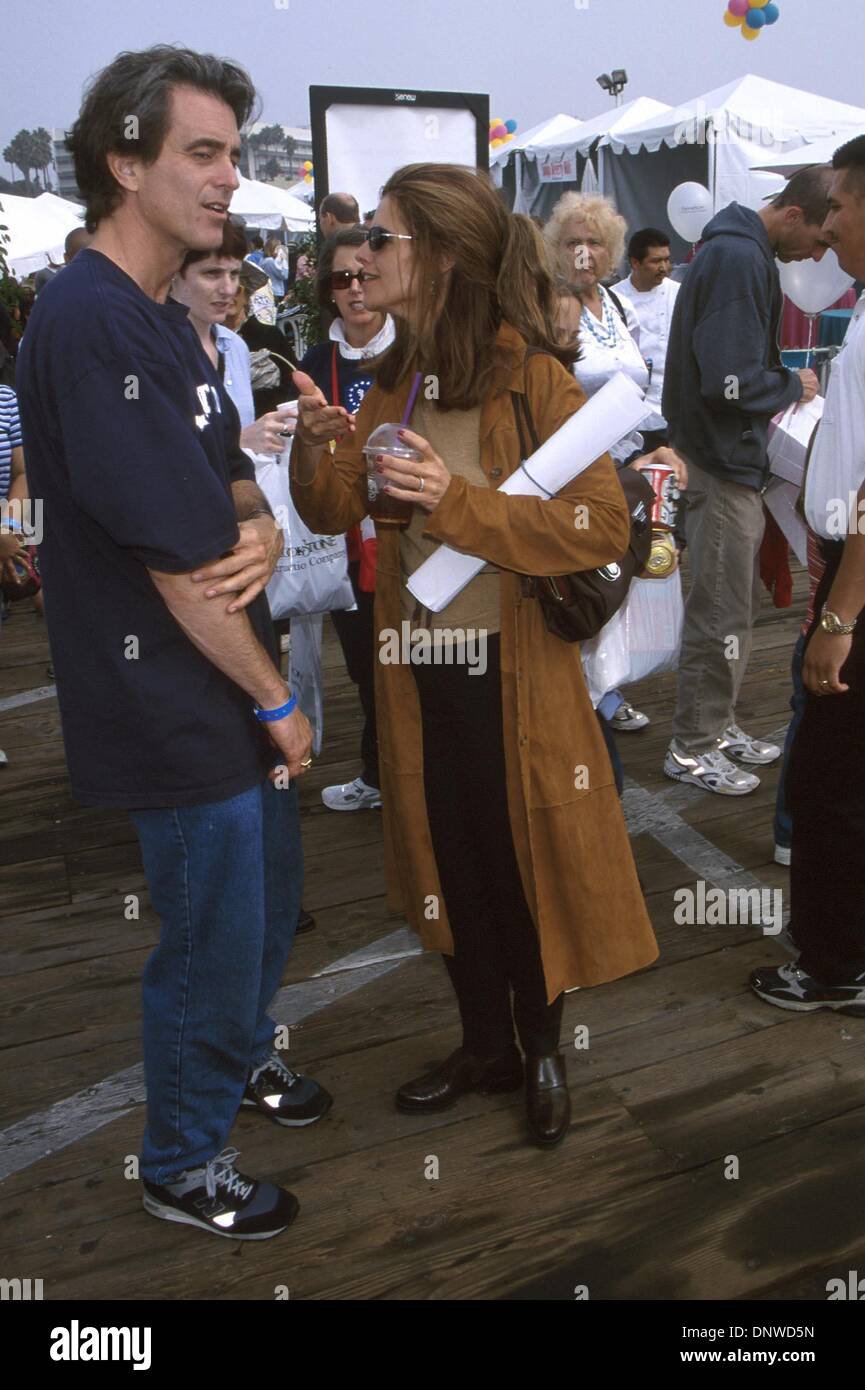 Oct. 22, 2001 - K23160MR: 5TH PIER DEL SOL.PACIFIC PARK ON SANTA MONICA ...