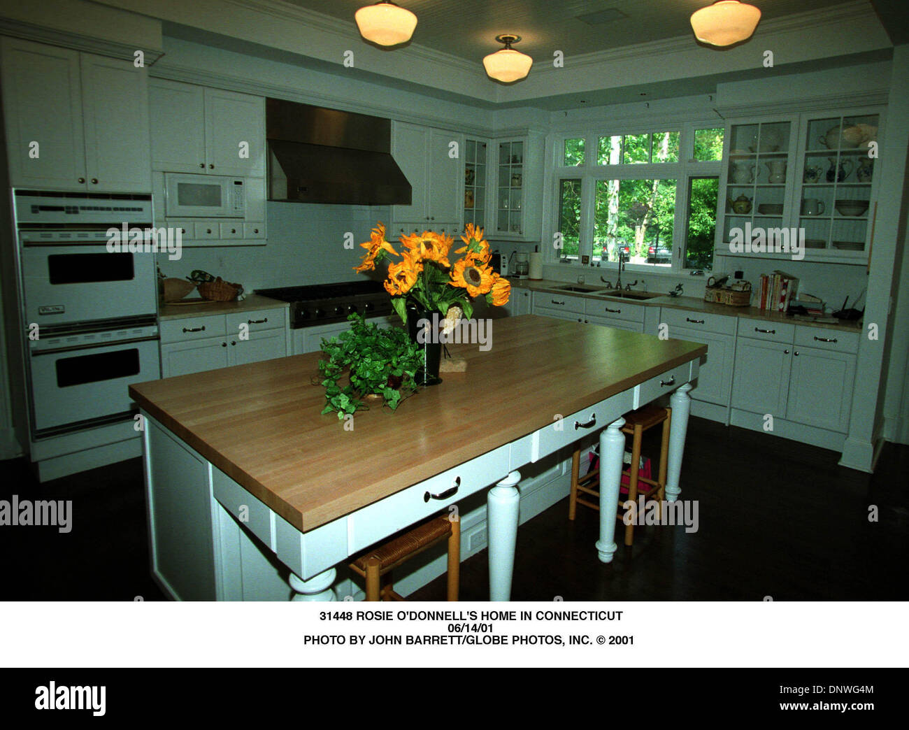 June 14, 2001 - 31448 ROSIE O'DONNELL'S HOME IN CONNECTICUT.06/14/01 ...