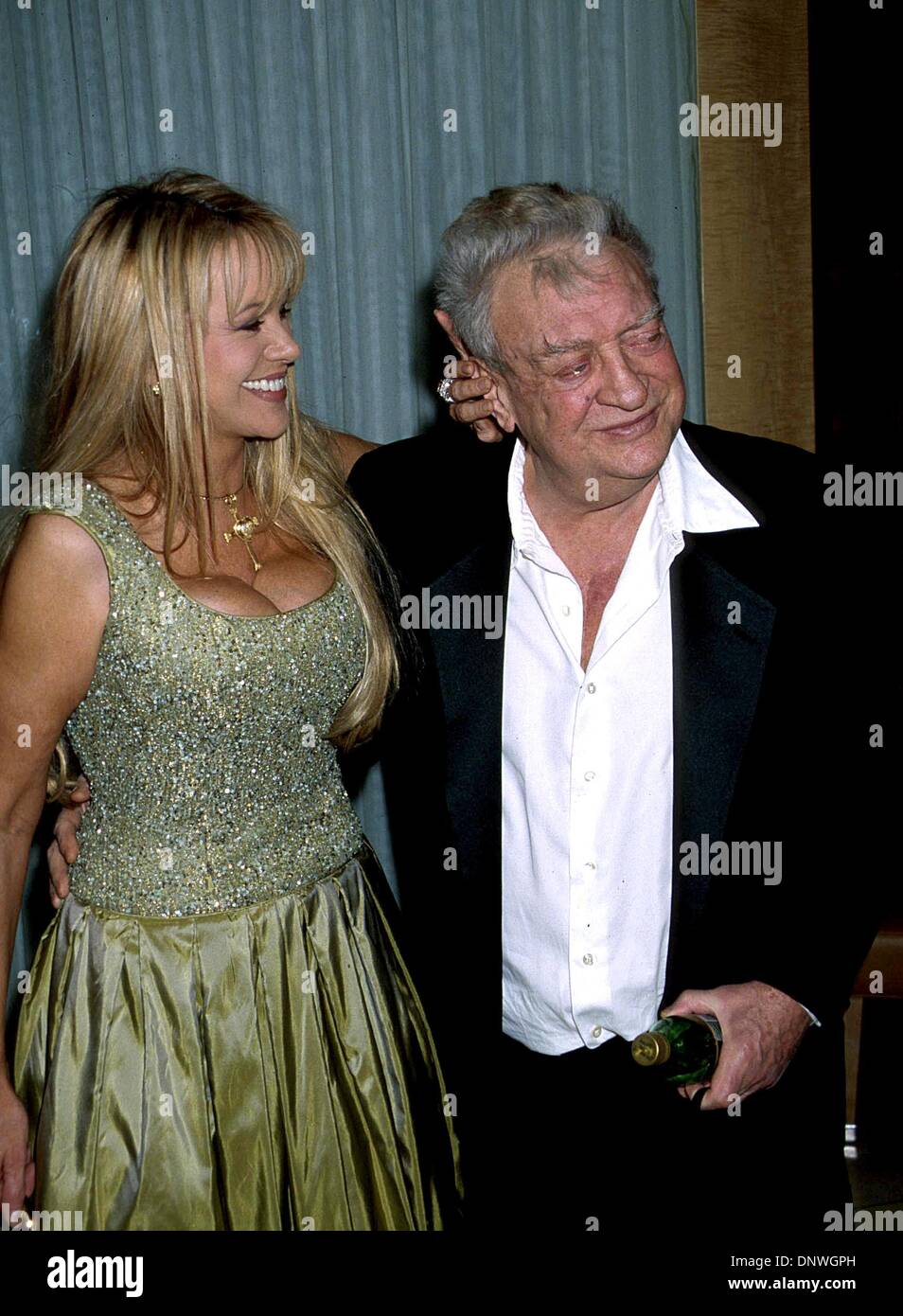 Feb. 22, 2002 - K24201EG: LIZA MINNELLI AND DAVID GUEST ENGAGEMENT ...