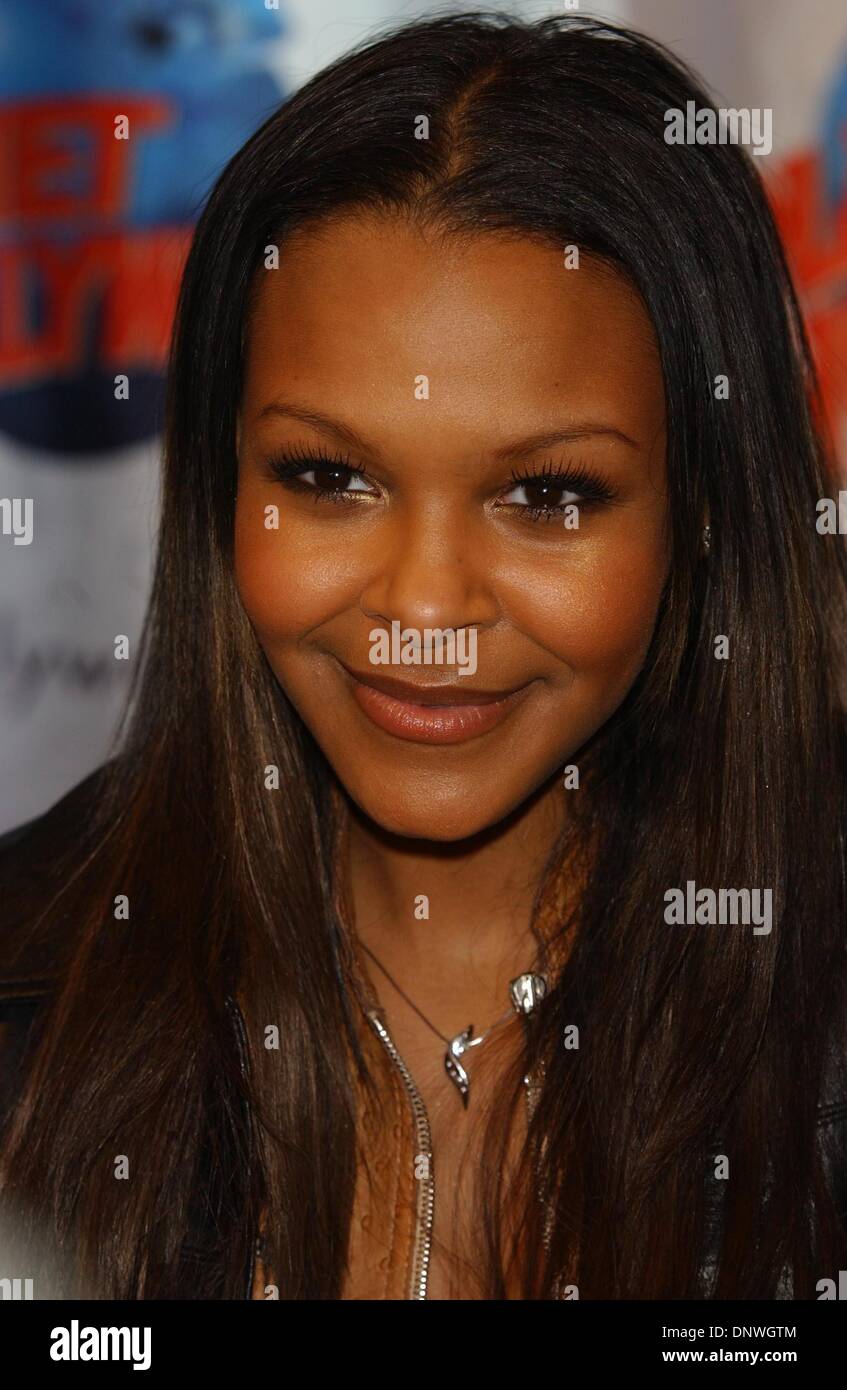 Mar. 7, 2002 - K24340 SAMANTHA MUMBA PROMOTES ''THE TME MACHINE ...