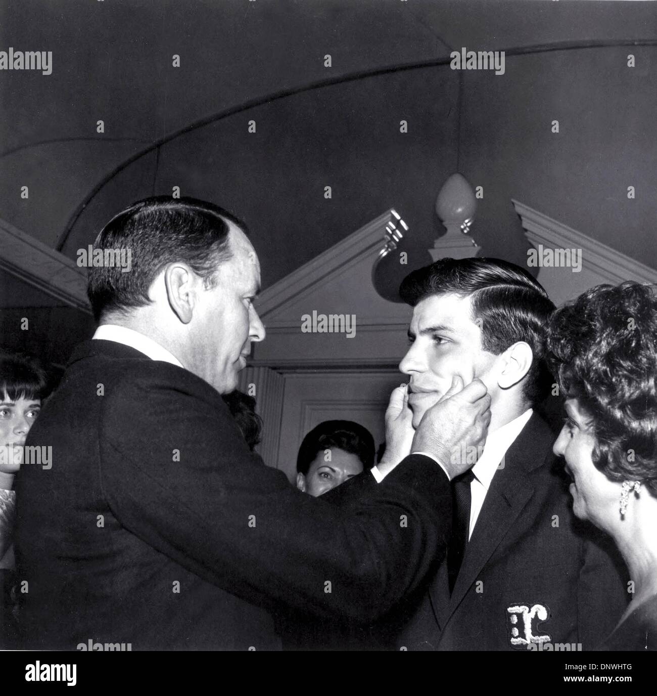 Nancy Sinatra And Frank Sinatra Jr Stock Photos & Nancy Sinatra And ...