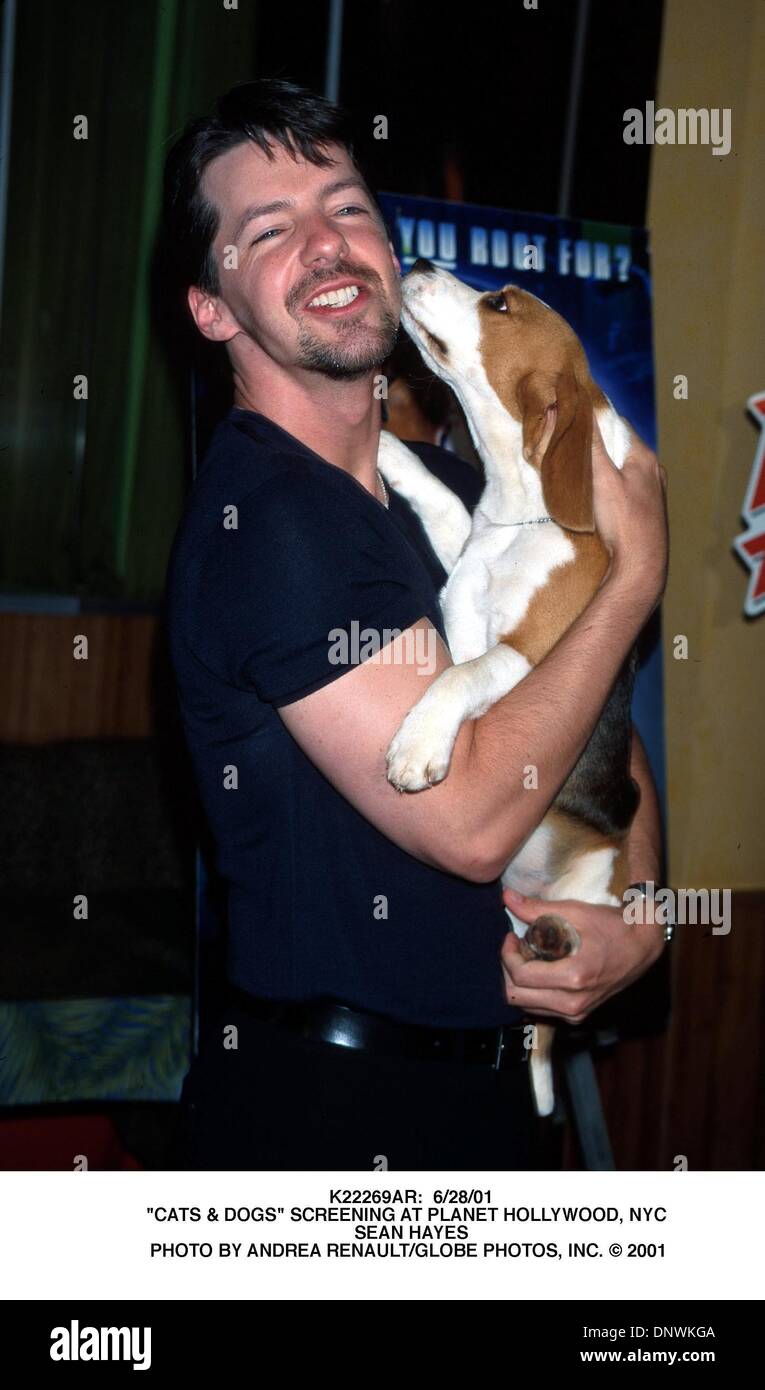 June 28, 2001 - K22269AR: 6/28/01.''CATS & DOGS'' SCREENING AT PLANET ...