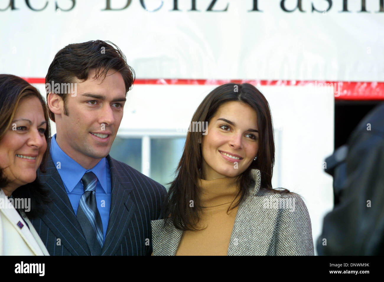 Feb. 8, 2002 - K24028JBB: MAYOR MICHAEL BLOOMBERG RIBBON CUTTING ...