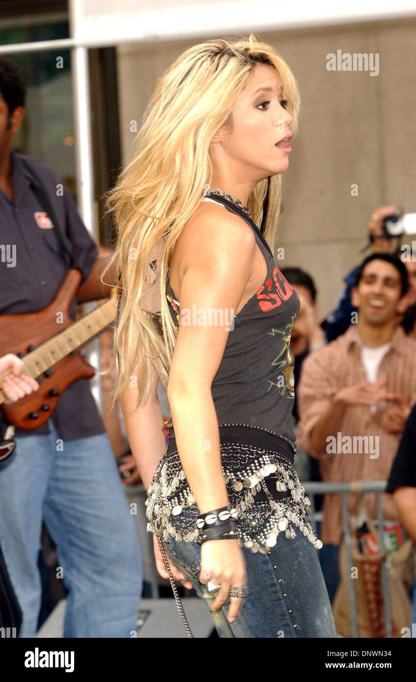 May 31, 2002 - K25187AR SHAKIRA PERFORMS ON .NBC'S TODAY SHOW.NYC, 05 ...