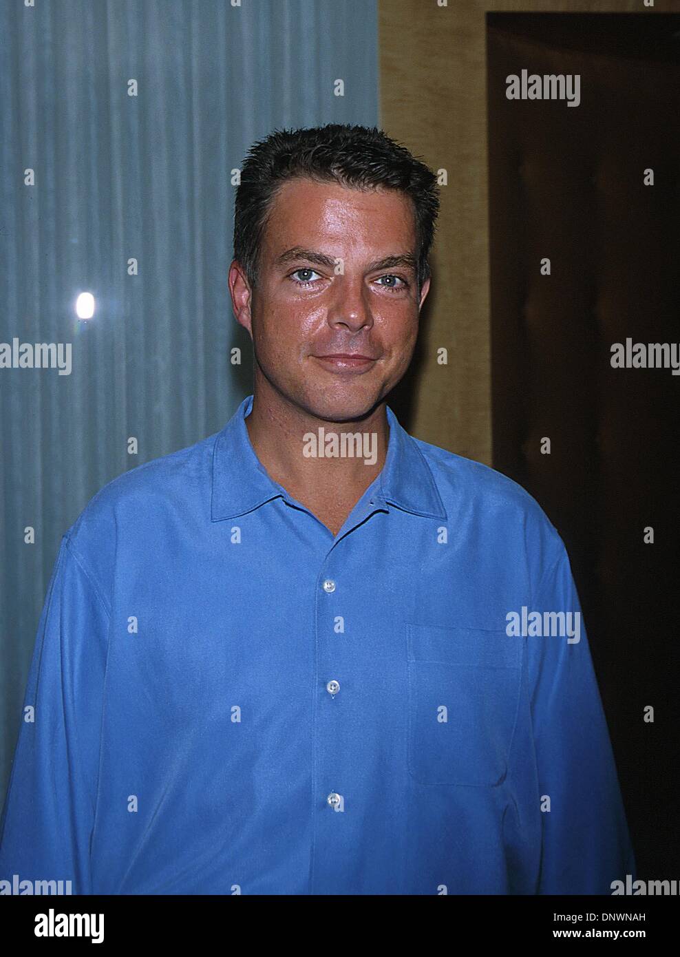 July 23, 2002 - K25592MR: 2002 FOX TCA PARTY .SKY BAR, THE MONDRIAN ...