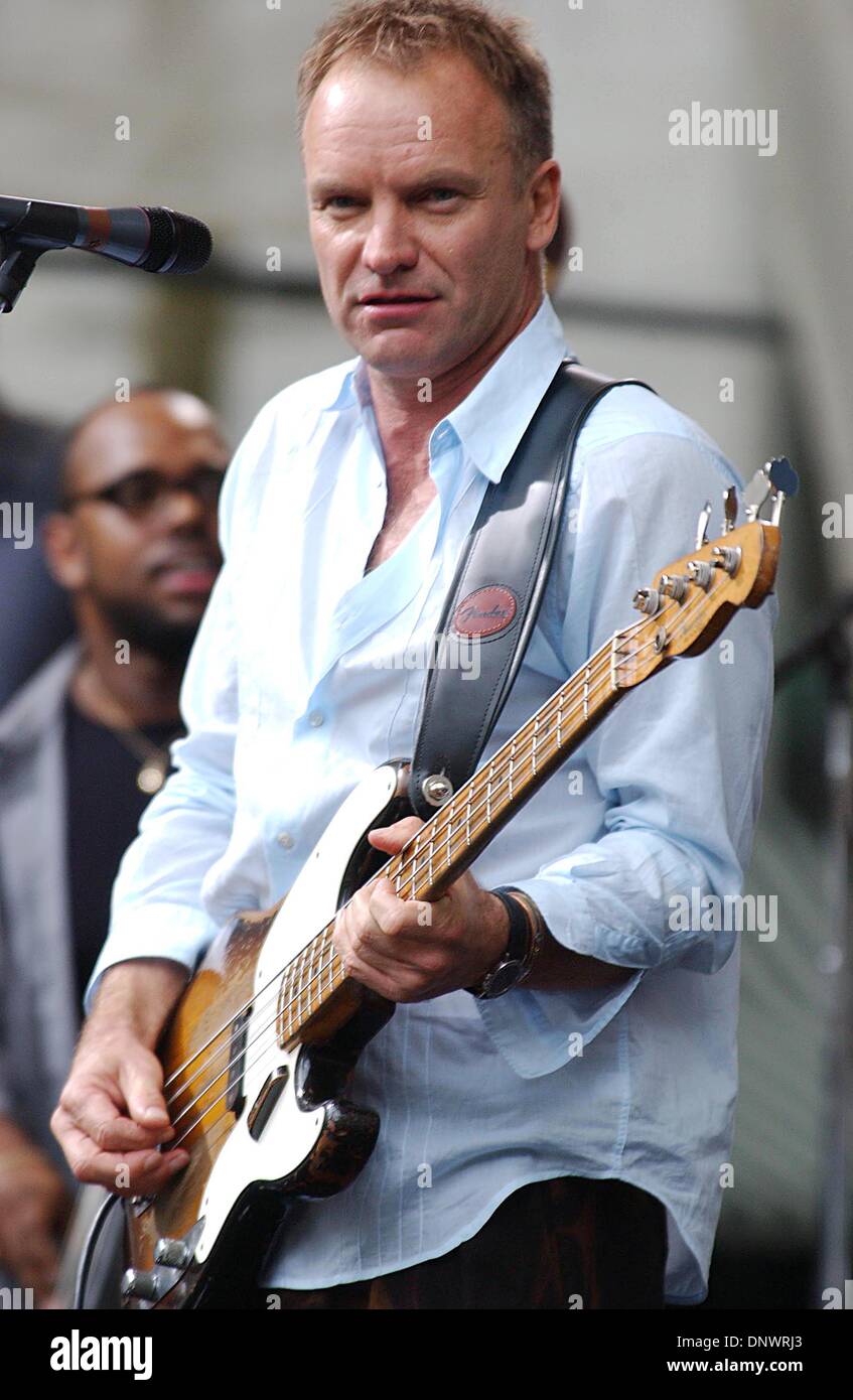 Oct. 25, 2001 - K23217AR: MICROSOFT INTRODUCES WINDOWS XP AT THE ...