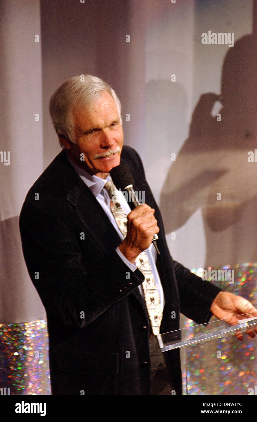 Oct. 15, 2002 - K26811AR ''AOL LIVE @ AVERY FISHER HALL, LINCOLN CENTER ...