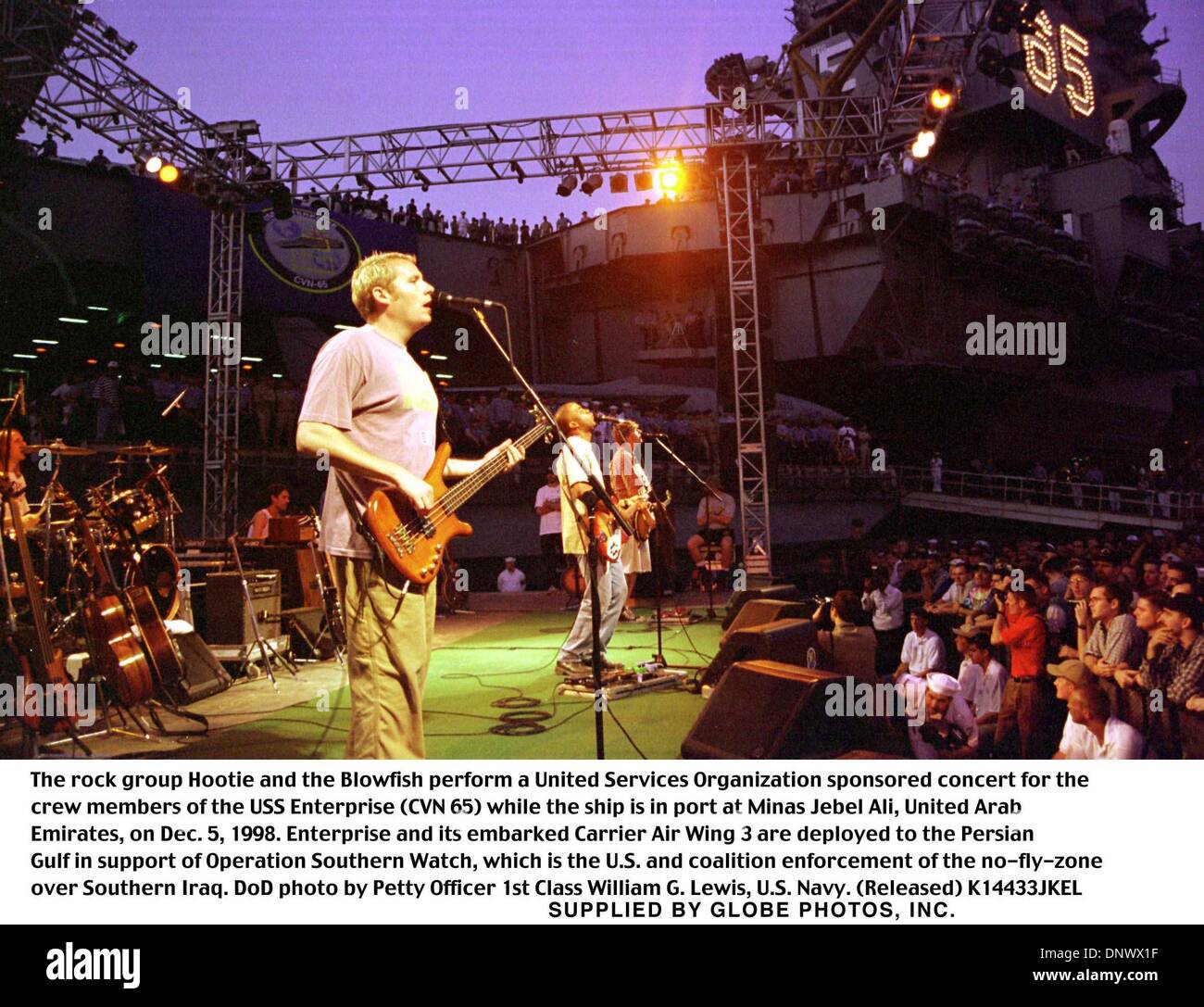 Dec. 5, 1998 - 981205-N-4447L-006..The rock group Hootie and the ...