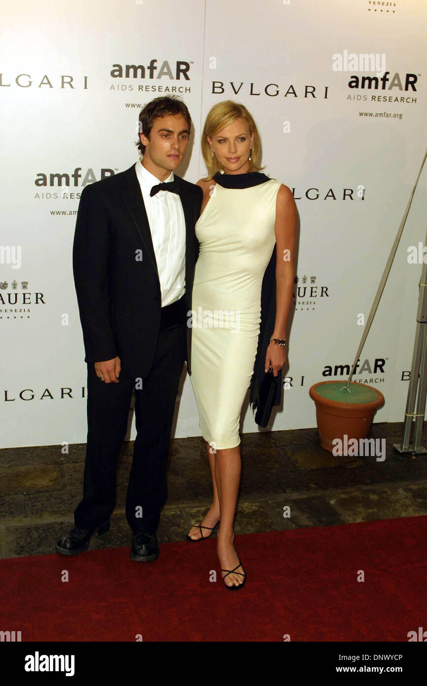 Aug. 31, 2001 - Stewart Townsend + Charlize Theron.Filmfest Venice ...