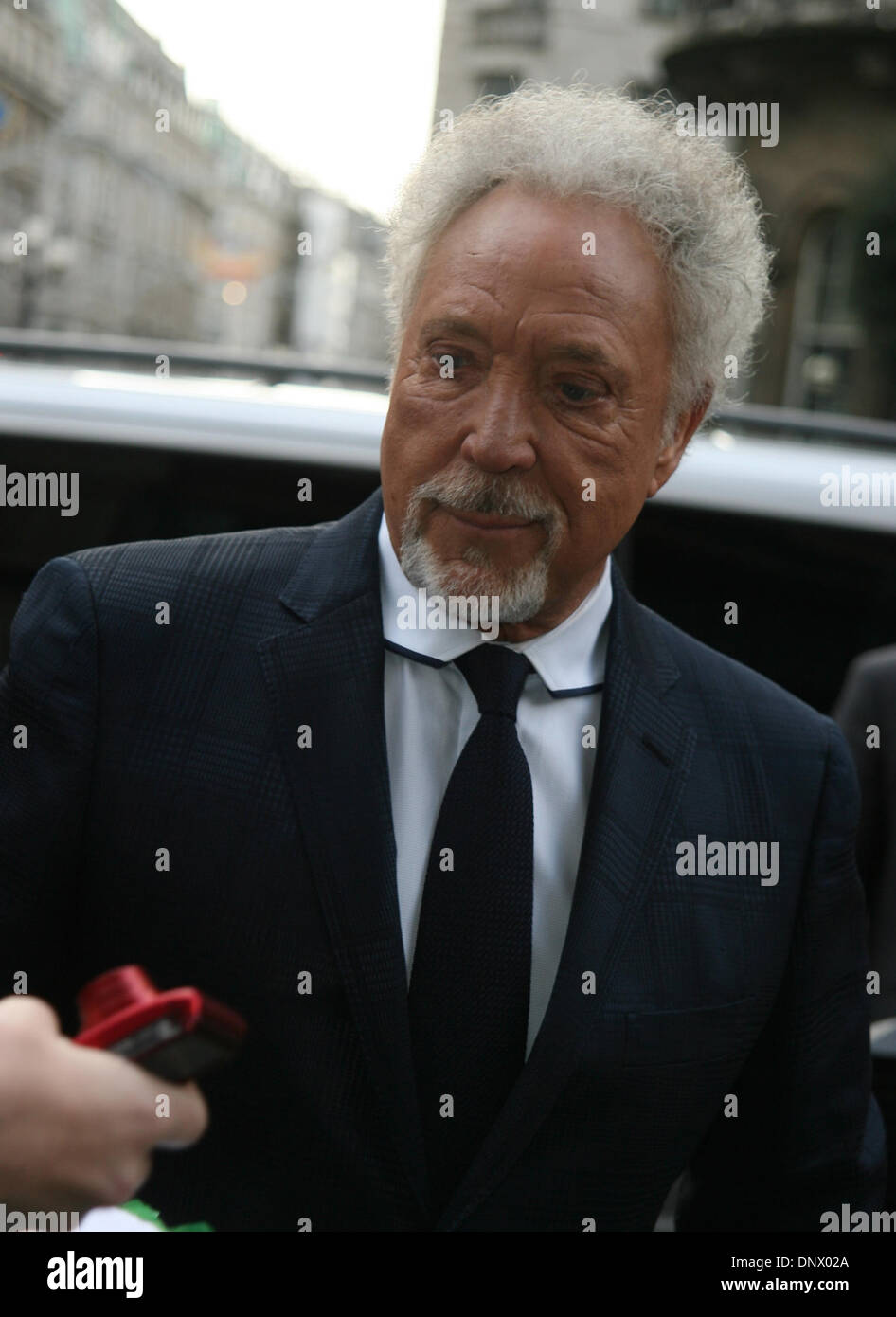 Sir tom jones hi-res stock photography and images - Alamy