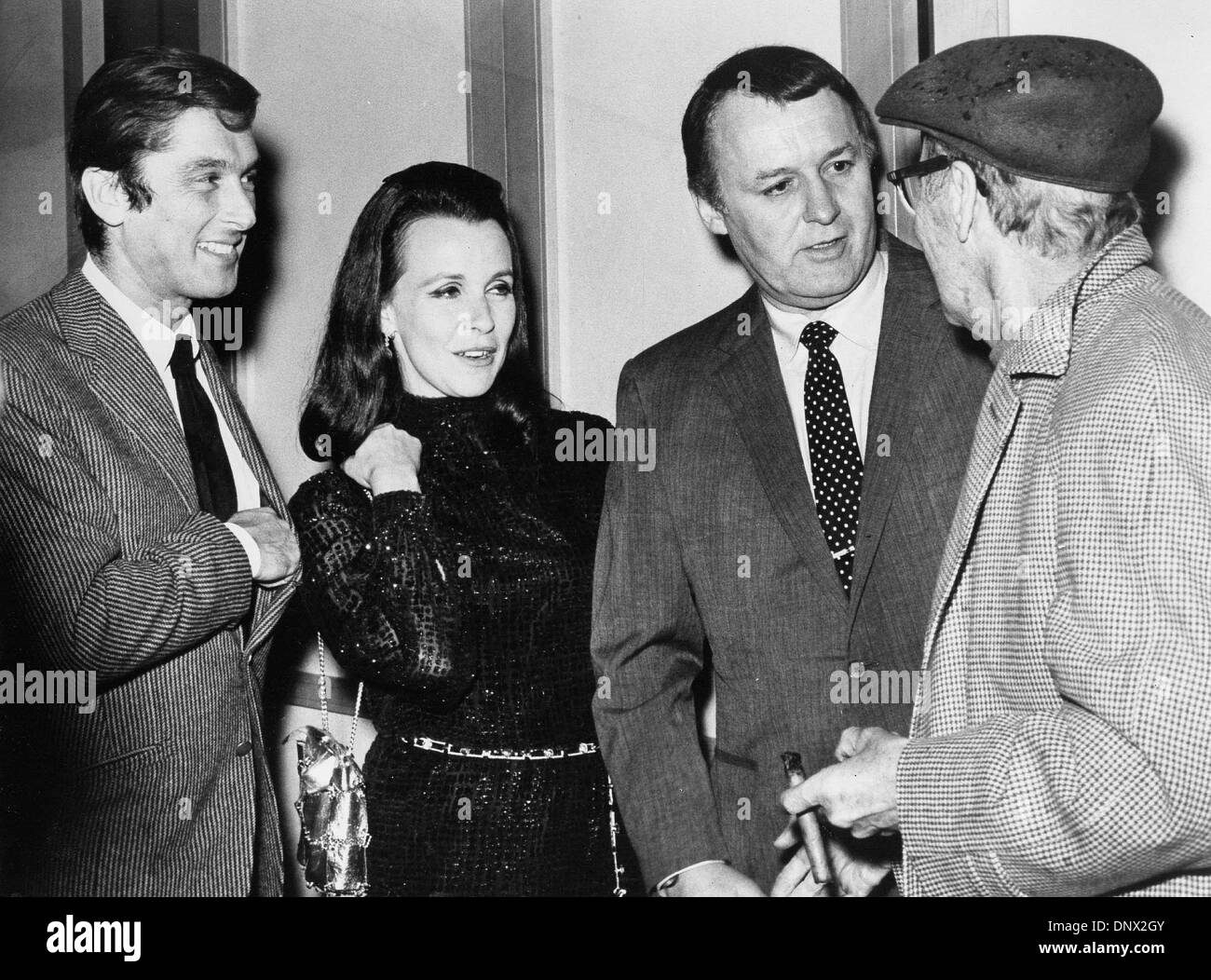 Rod steiger wife claire bloom hi-res stock photography and images - Alamy