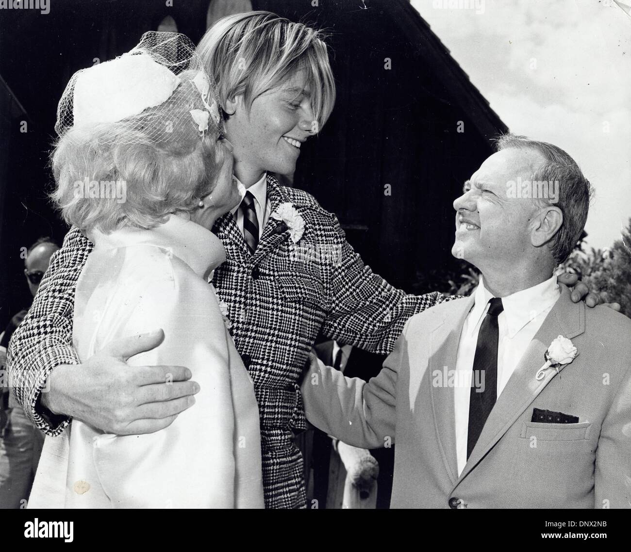 Aug. 12, 1979 - MICKEY ROONEY with wife and son.1979.Supplied by Photos ...