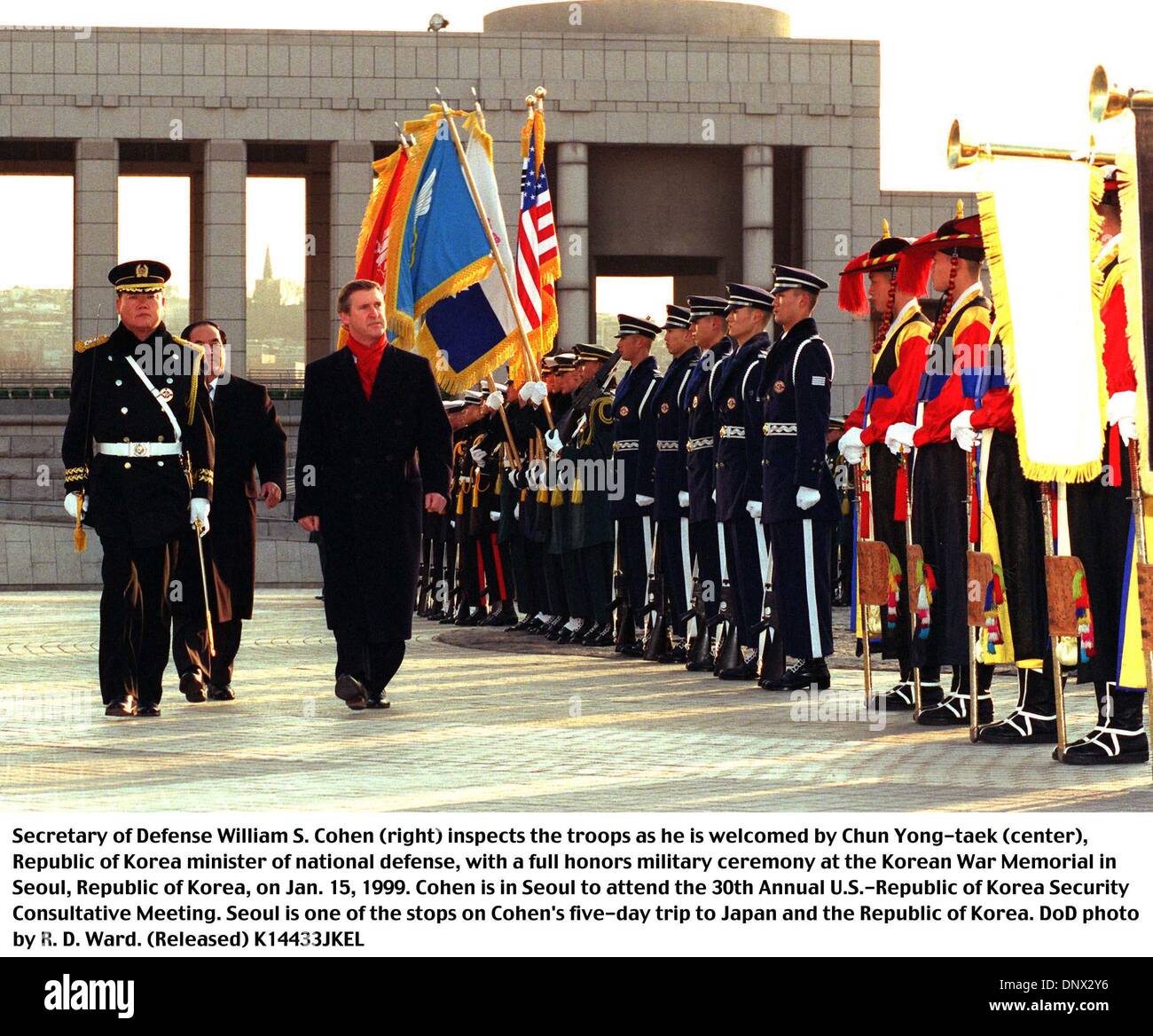 U s secretary defense william cohen hi-res stock photography and images ...
