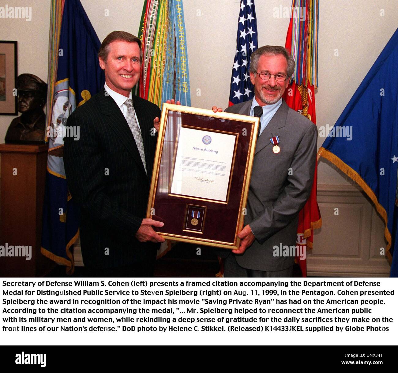 Distinguished public service award hi-res stock photography and images ...