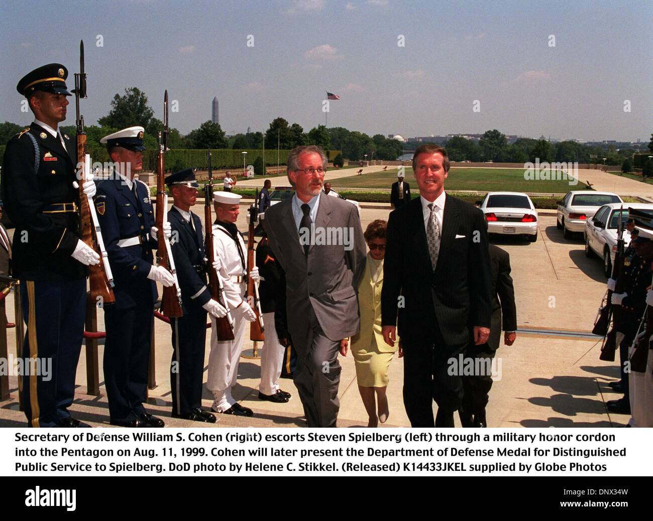 Honor cordon hi-res stock photography and images - Alamy