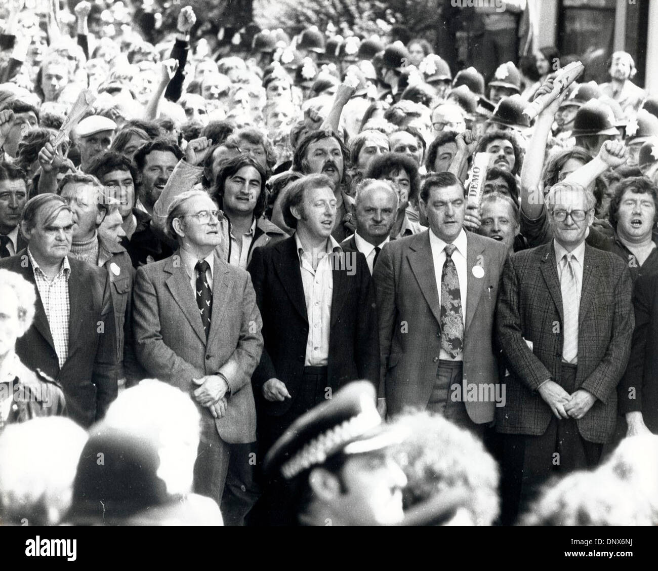 Jul 11, 1977 - Willesden, England, United Kingdom - ARTHUR SCARGILL (C ...