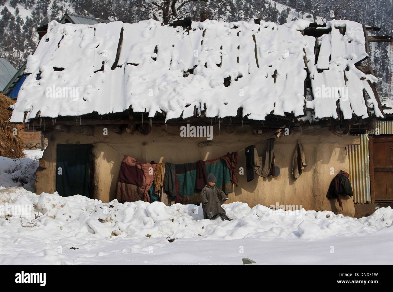 Daksum kashmir hi-res stock photography and images - Alamy