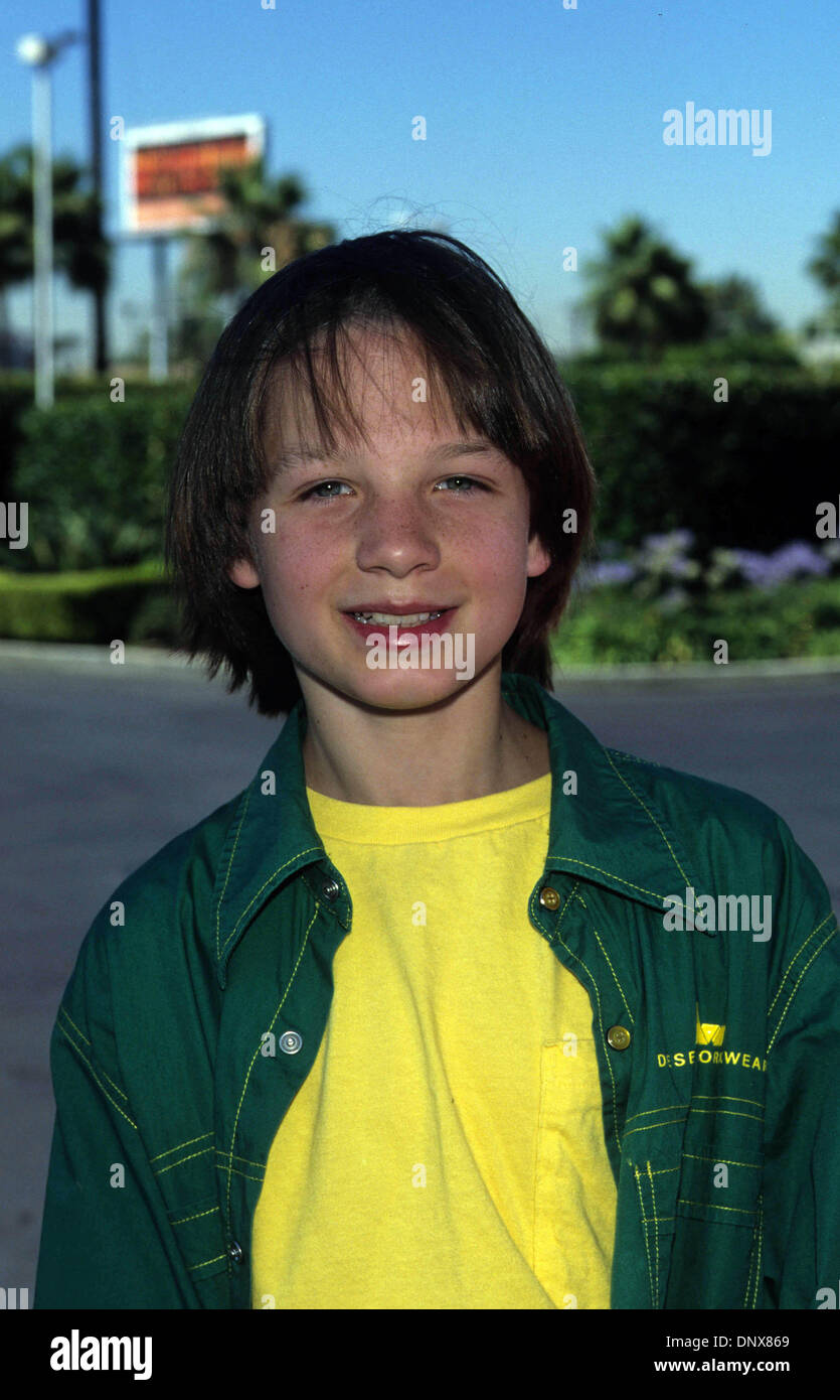 Harriet the spy 1996 hi-res stock photography and images - Alamy