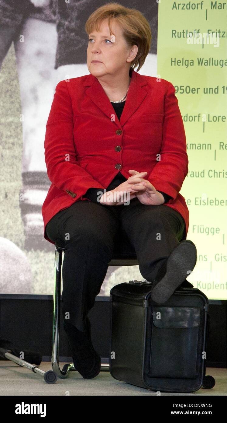 Photo shows injured hi-res stock photography and images - Alamy