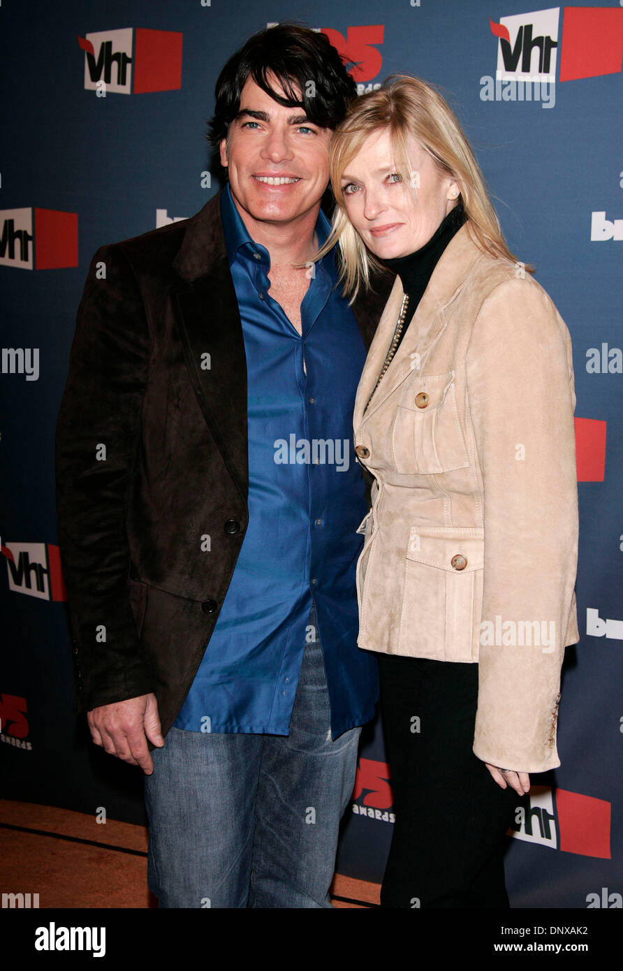 Peter gallagher and wife hi-res stock photography and images - Alamy