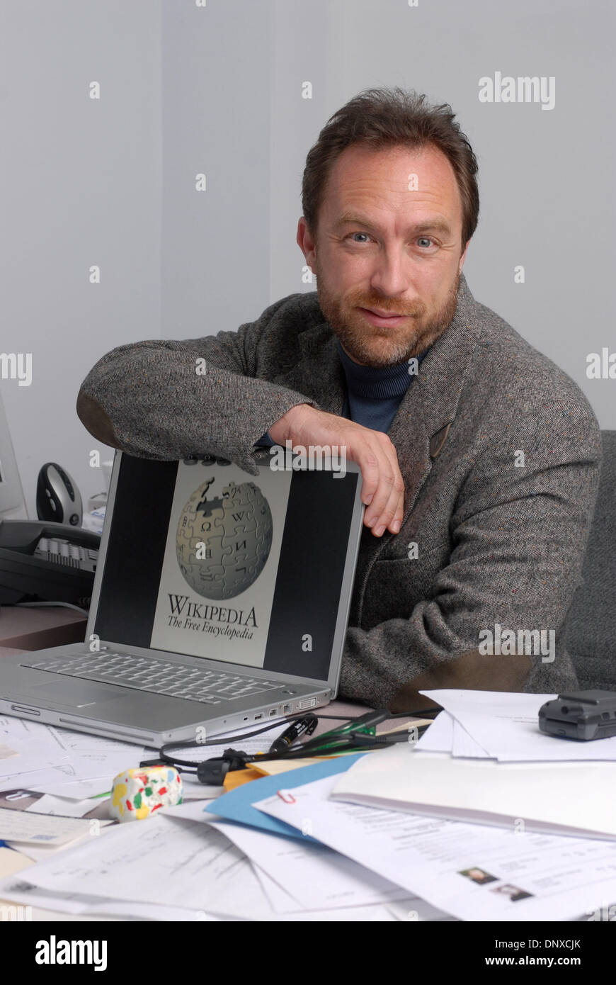 May 01, 2006 - St. Petersburg, Florida, USA - Wikipedia founder JIMMY ...