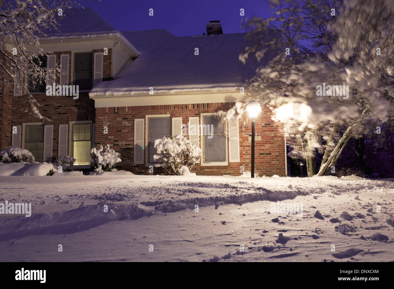 Winter snow storm in Indianapolis in Jan 2014. A foot of snow fell in ...