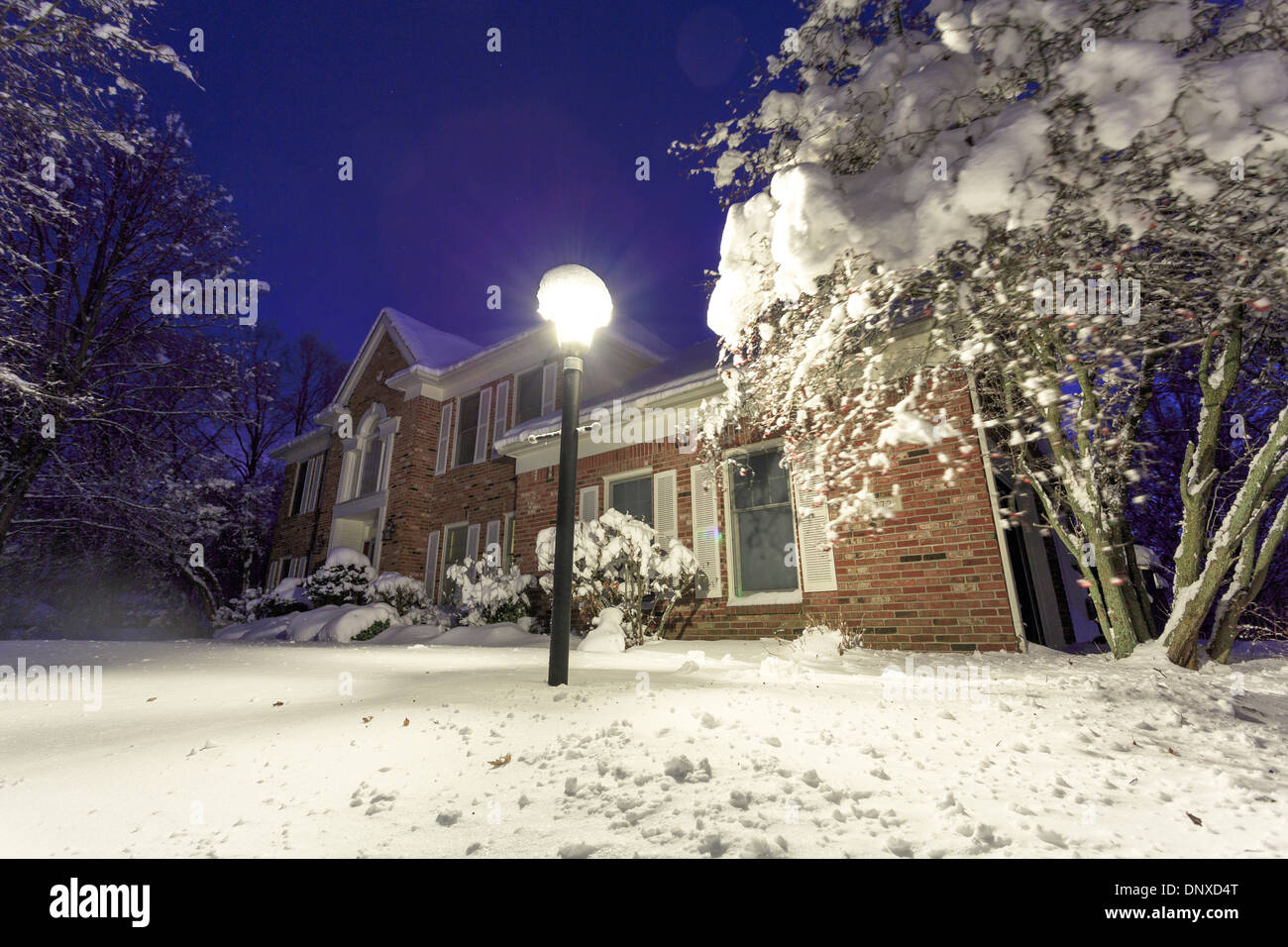 Winter snow storm in Indianapolis in Jan 2014. A foot of snow fell in ...