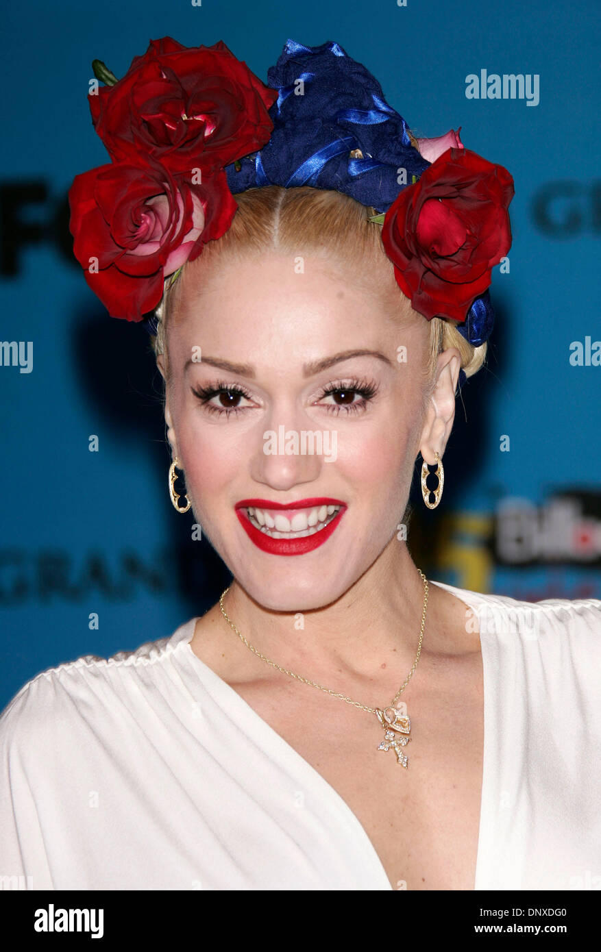 Gwen stefani 2005 hi-res stock photography and images - Alamy