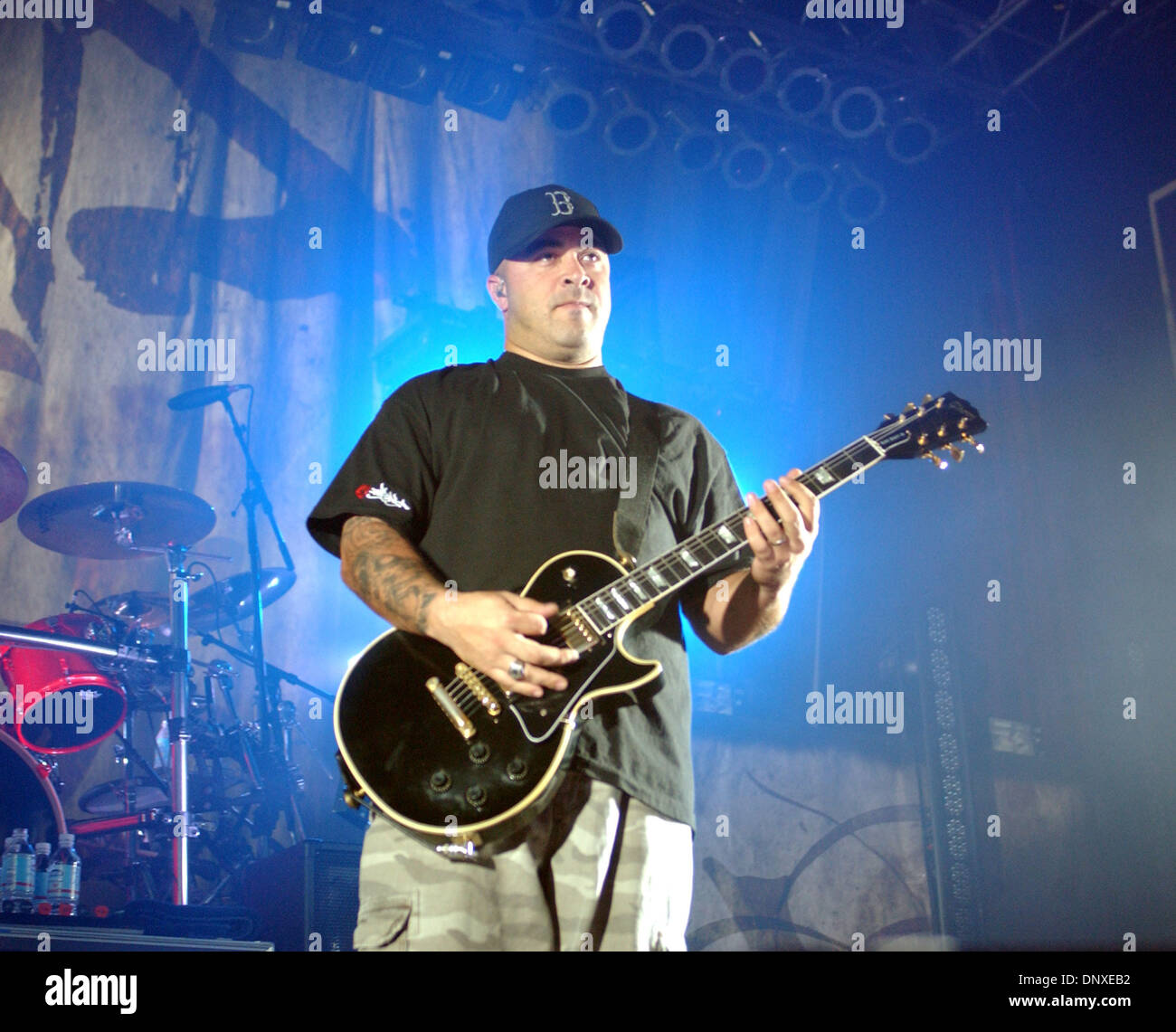 Singer aaron lewis of hi-res stock photography and images - Alamy