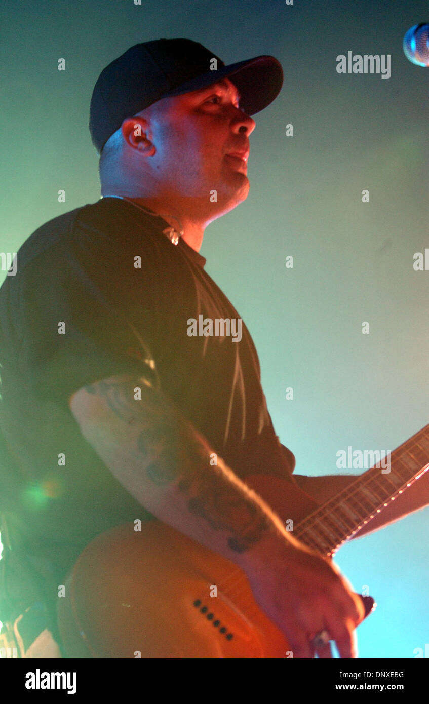 Singer aaron lewis of hi-res stock photography and images - Alamy