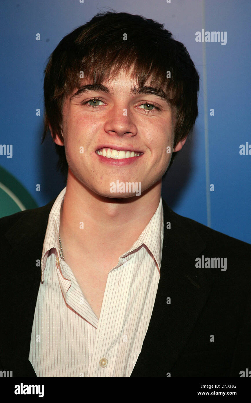 Dec 10, 2005; Los Angeles, CA, USA; Singer JESSE MCCARTNEY during ...