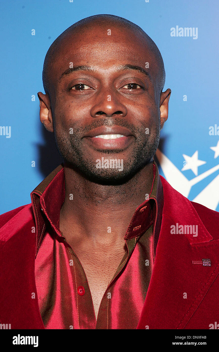 Dec 10, 2005; Los Angeles, CA, USA; Singer KEM during arrivals at the ...