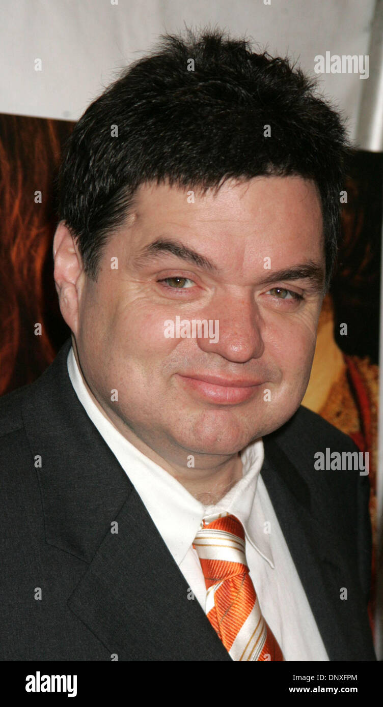 Actor oliver platt hi-res stock photography and images - Alamy
