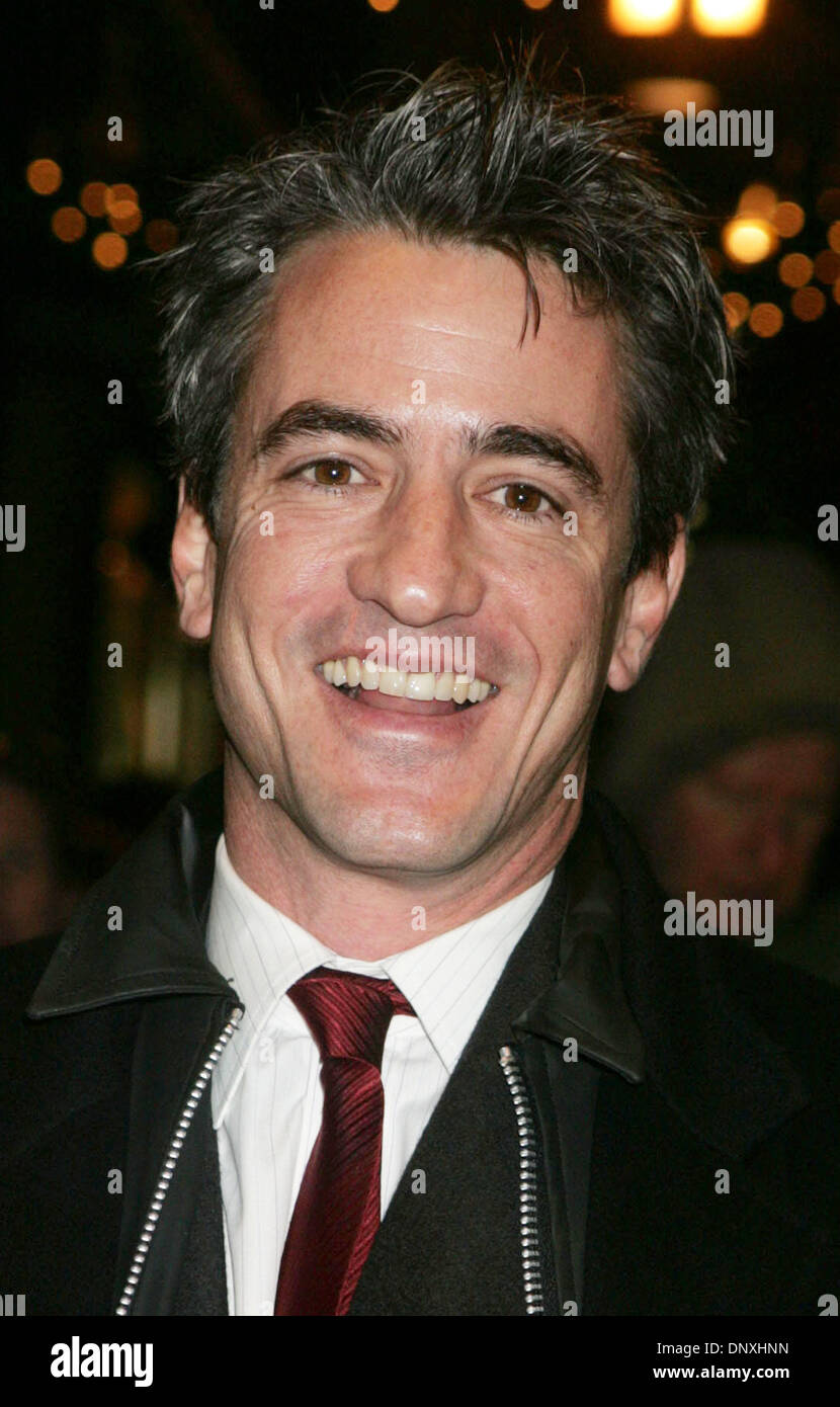 Dermot mulroney family stone hi-res stock photography and images - Alamy