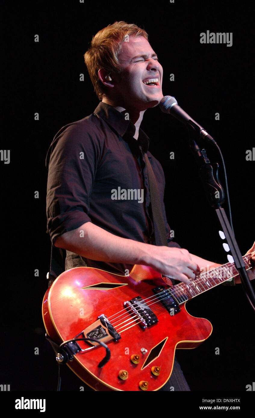 Dec 14, 2005; Norfolk, USA; Singer JASON WADE of the band 'Lifehouse ...