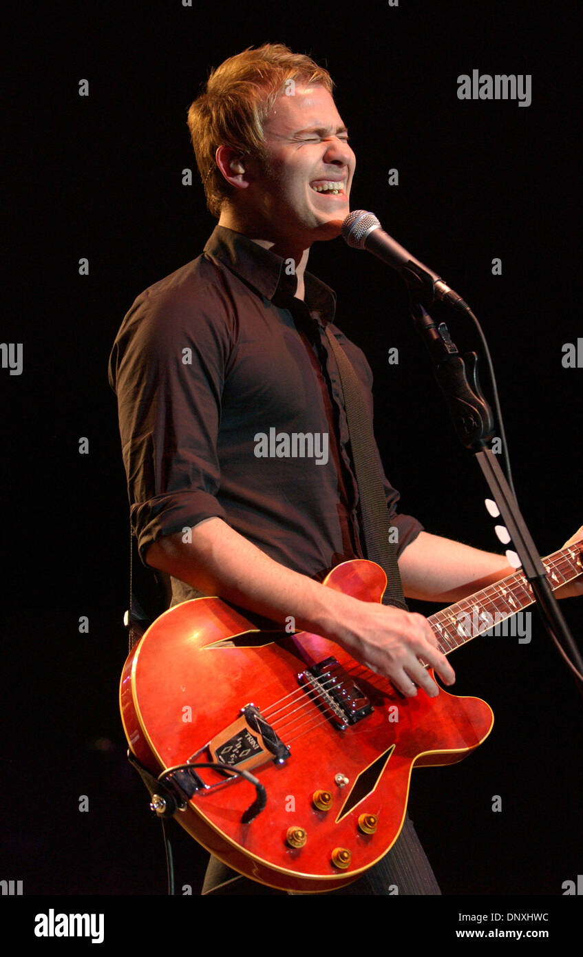 Dec 14, 2005; Norfolk, USA; Singer JASON WADE of the band 'Lifehouse ...
